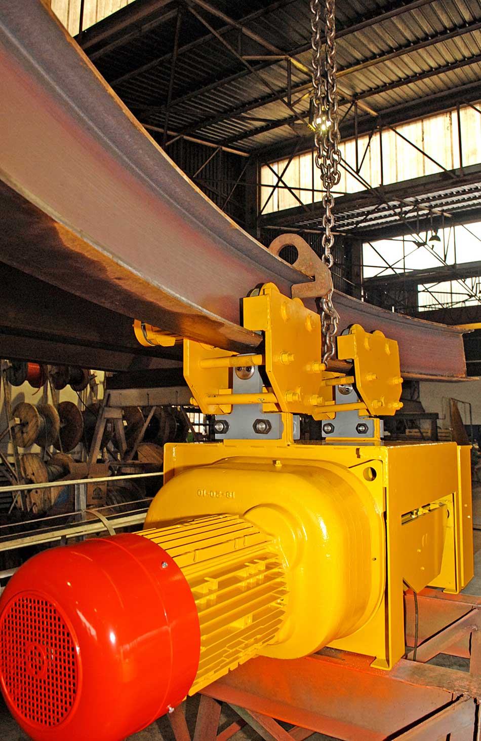 Condra’s explosion-proof, high-lift hoists